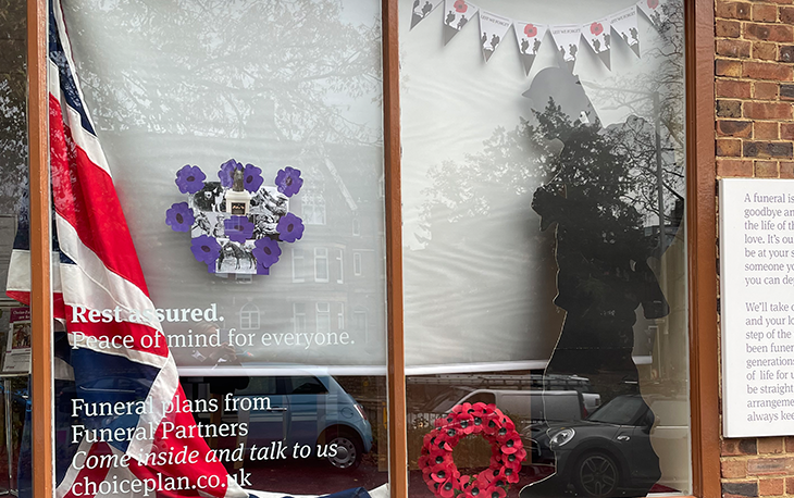 2022 Remembrance Window Display - T W Boorman Funeral Services